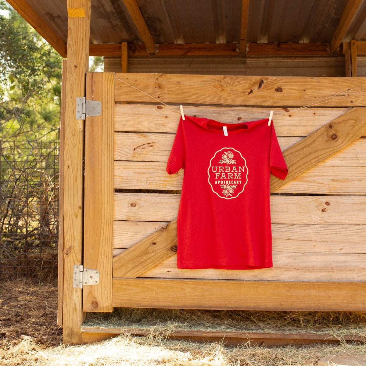 Urban Farm Apothecary Oval Logo Tee – urban farm collection